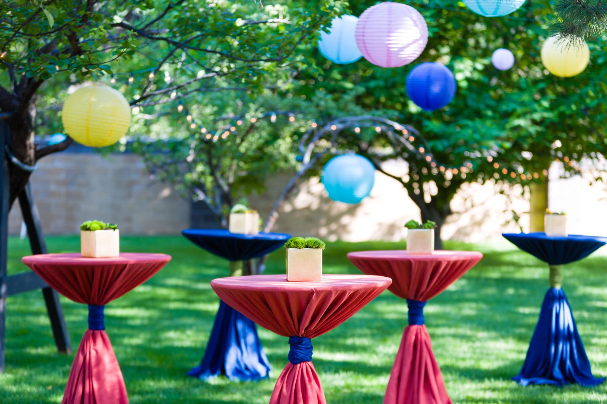 Cabaret Table 30″x 42″ - All Out Event Rental